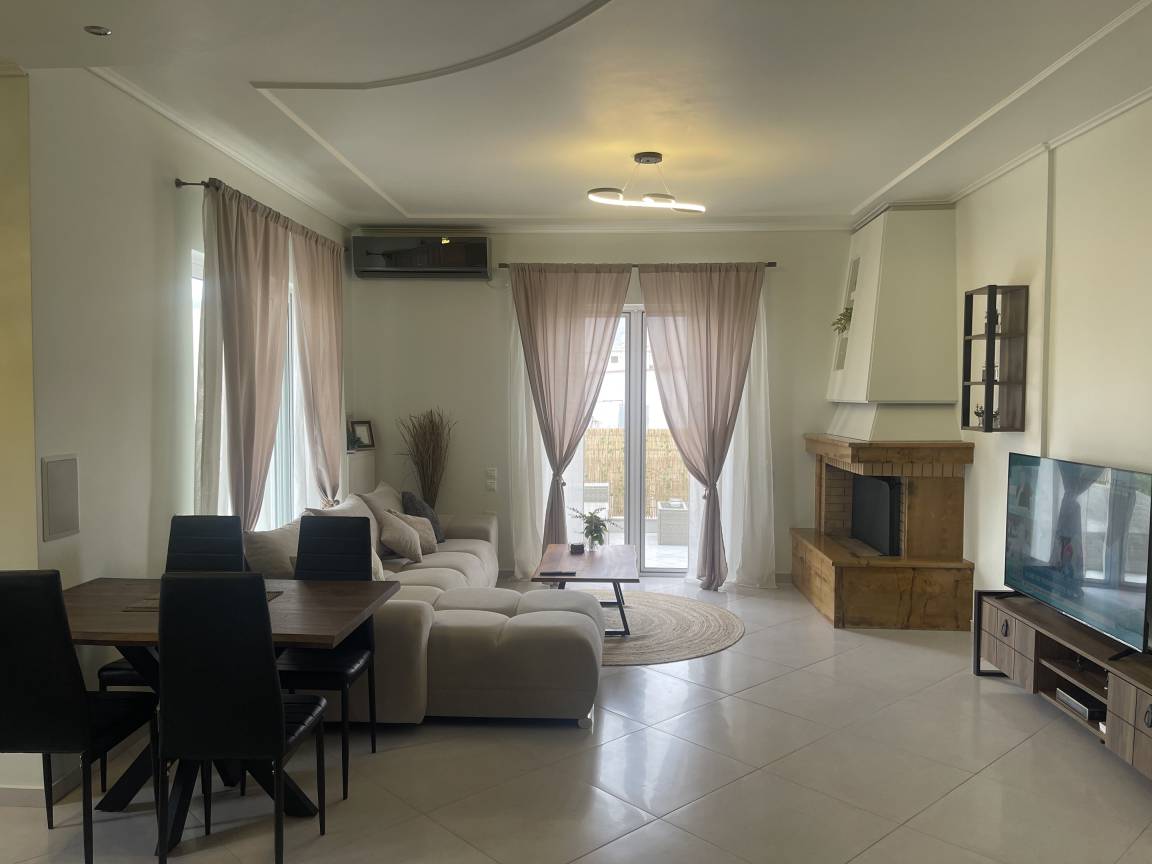 77 M² Apartment ∙ 2 Bedrooms ∙ 5 Guests - Аспропиргос