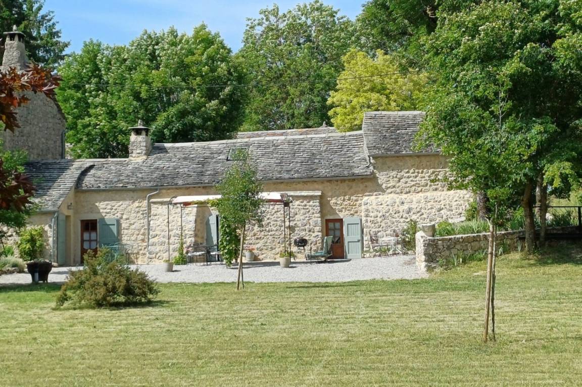 2000 M² Ferienhaus ∙ 2 Schlafzimmer ∙ 6 Gäste - Millau
