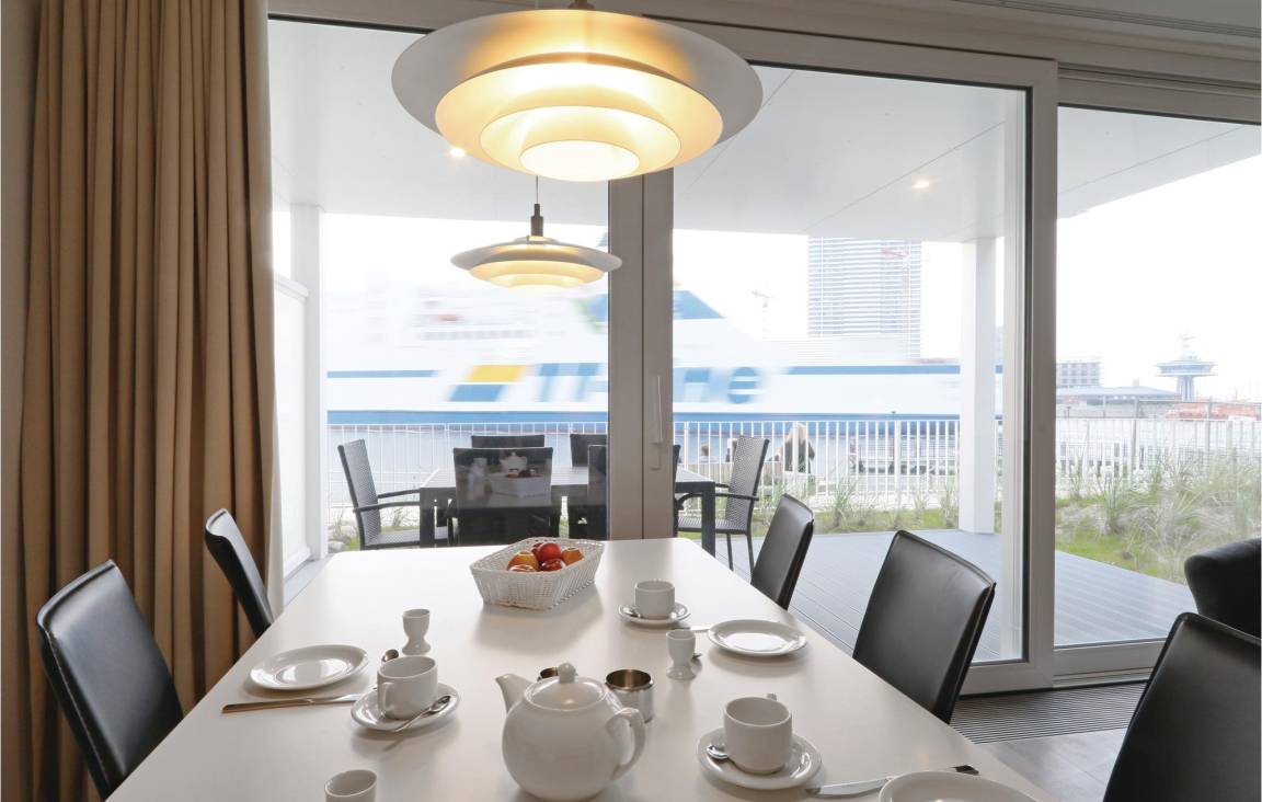 82 M² Apartment ∙ 2 Bedrooms ∙ 4 Guests - Lübeck