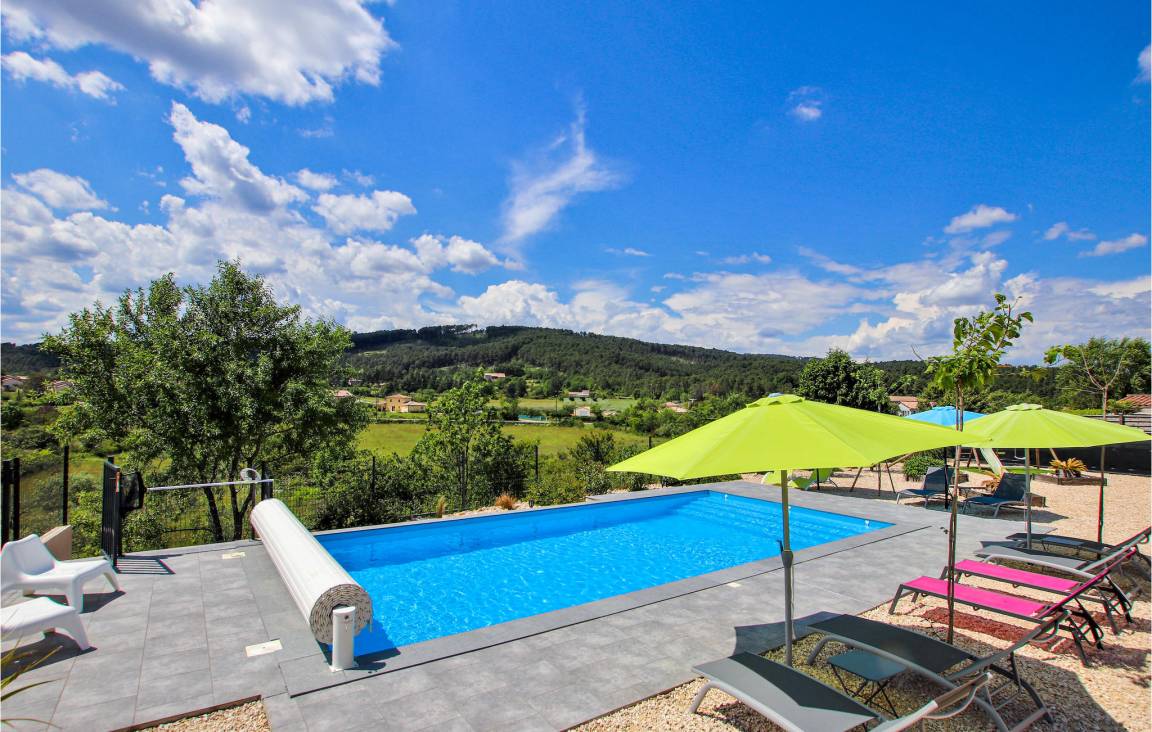 170 M² Maison De Vacances ∙ 6 Chambres ∙ 12 Personnes - Aubenas