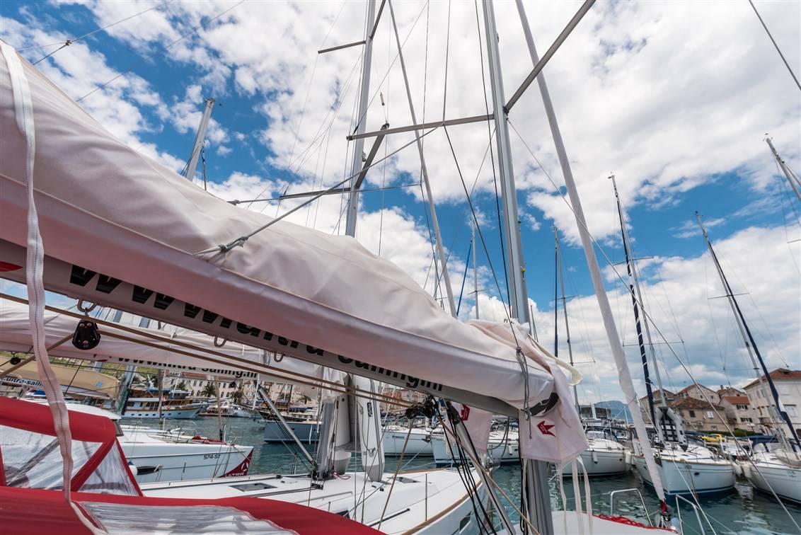 Hausboot ∙ 3 Schlafzimmer ∙ 4 Gäste - Split