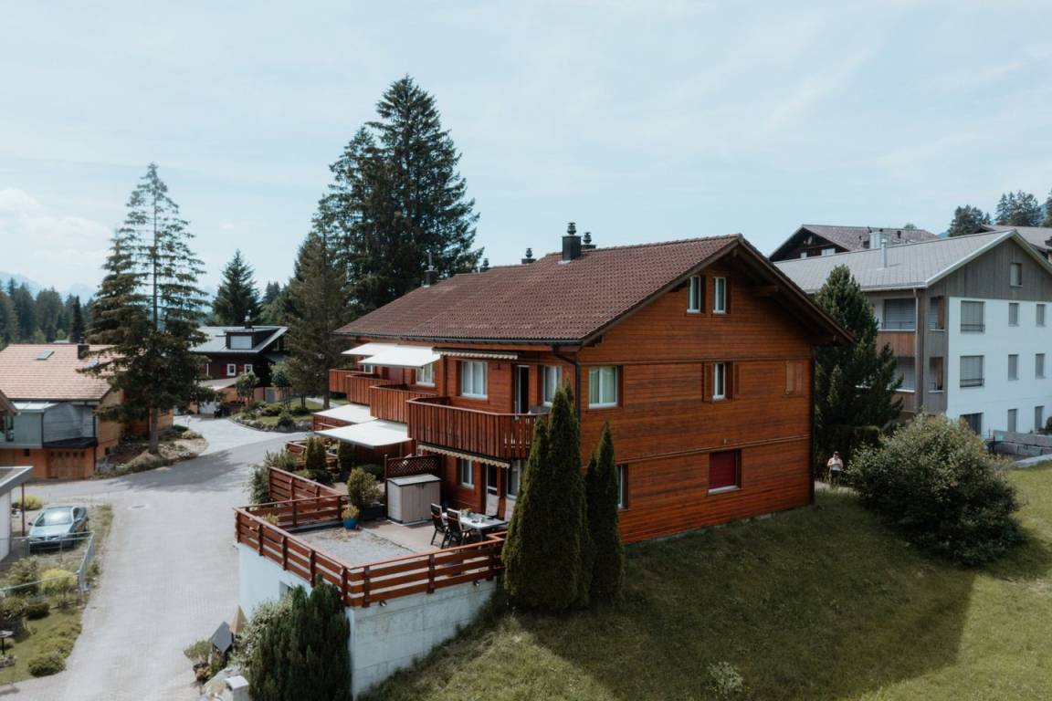 133 M² Apartment ∙ 3 Bedrooms ∙ 6 Guests - Canton of Glarus