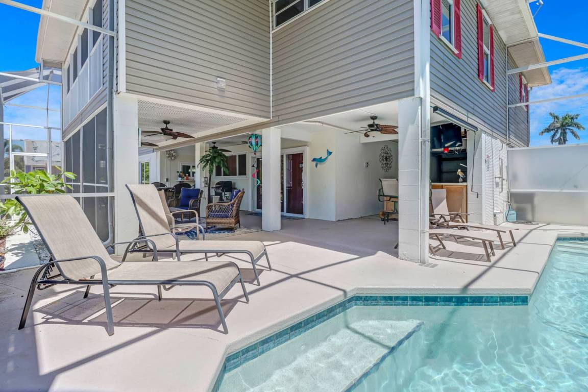 167 M² House ∙ 4 Bedrooms ∙ 9 Guests - Bonita Springs, FL