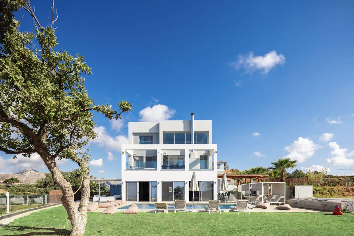 570 M² Villa ∙ 6 Bedrooms ∙ 13 Guests - Ретимно