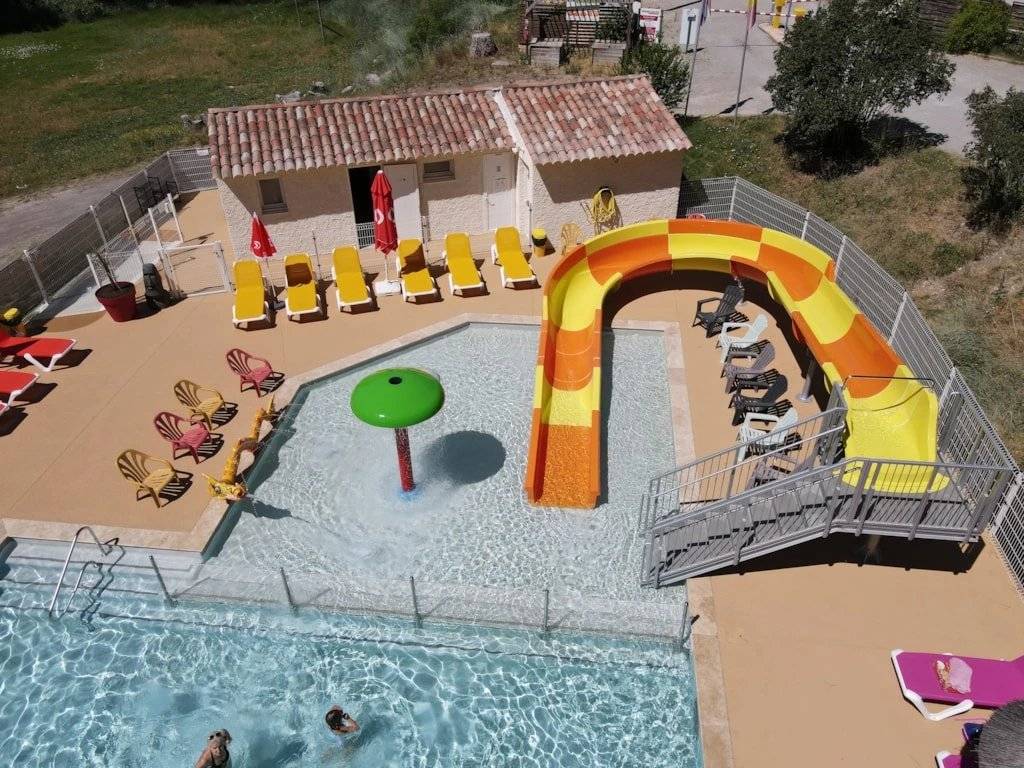 24 M² Camping ∙ 2 Chambres ∙ 4 Personnes - Forcalquier