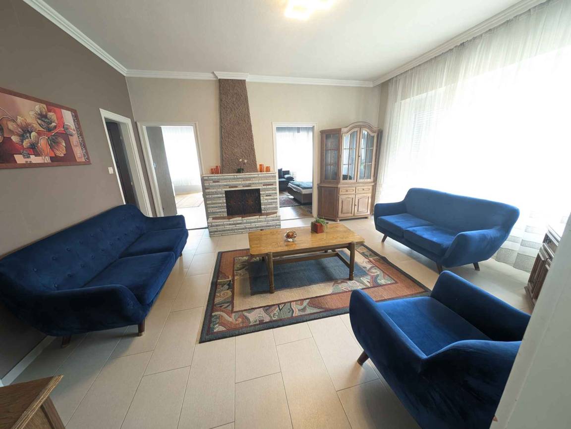 80 M² Apartamento ∙ 3 Habitaciones ∙ 8 Huéspedes - Siófok