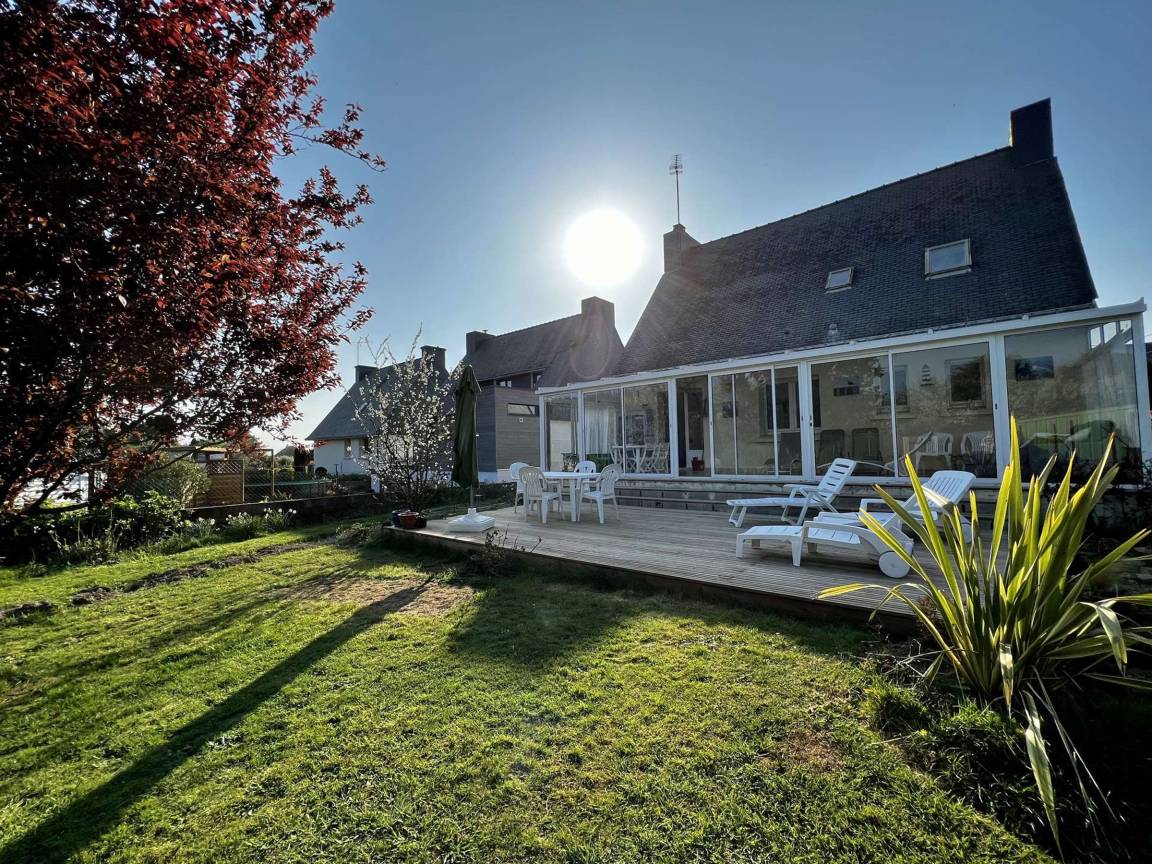 130 M² Villa ∙ 4 Chambres ∙ 10 Personnes - Lorient