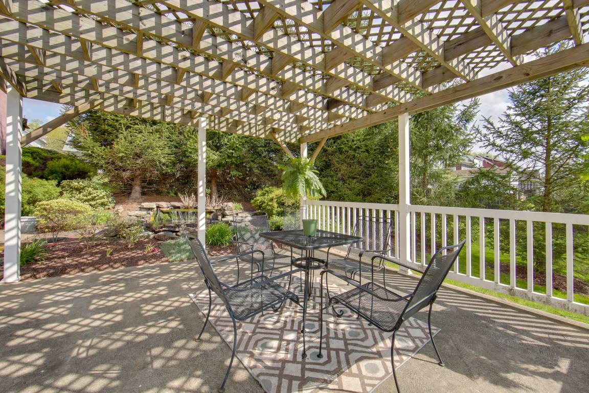 83 M² Apartment ∙ 2 Bedrooms ∙ 4 Guests - Plum, PA