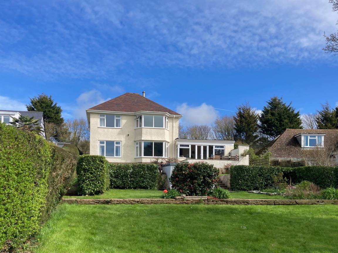 Cottage ∙ 3 Bedrooms ∙ 6 Guests - Burton Bradstock