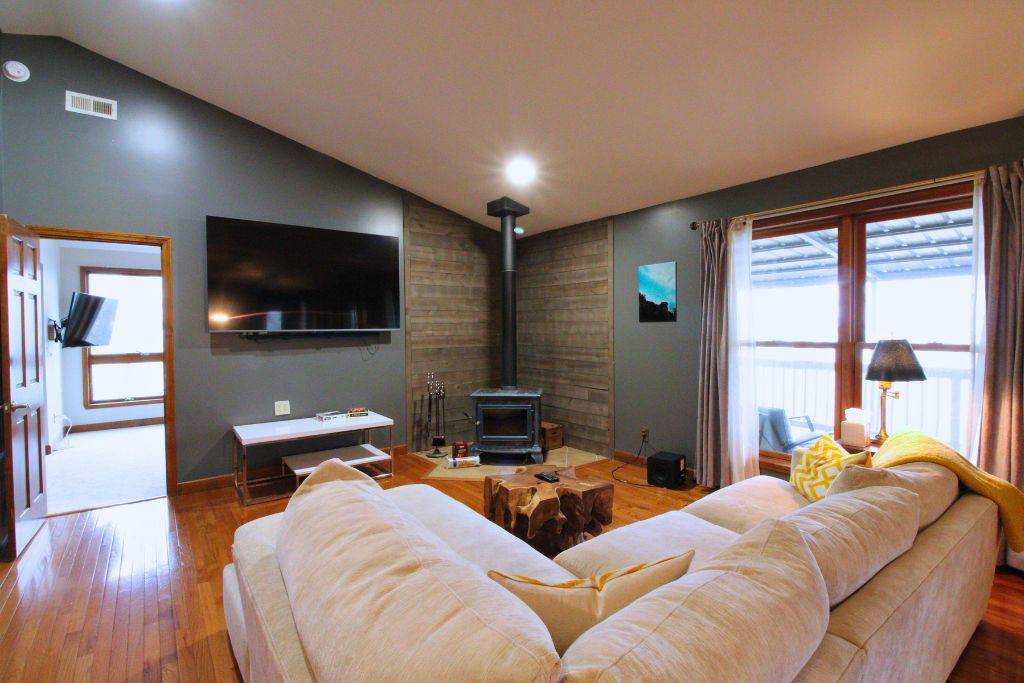 327 M² House ∙ 4 Bedrooms ∙ 8 Guests - Lake Lure, NC