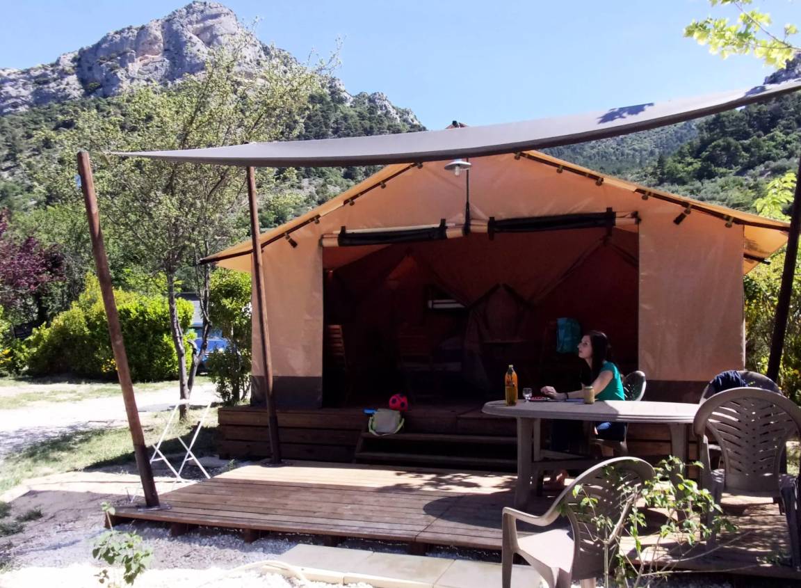 30 M² Mobil-home ∙ 2 Chambres ∙ 5 Personnes - Nyons