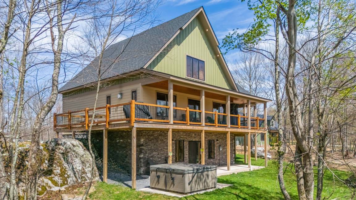 297 M² House ∙ 5 Bedrooms ∙ 12 Guests - Oakland, MD