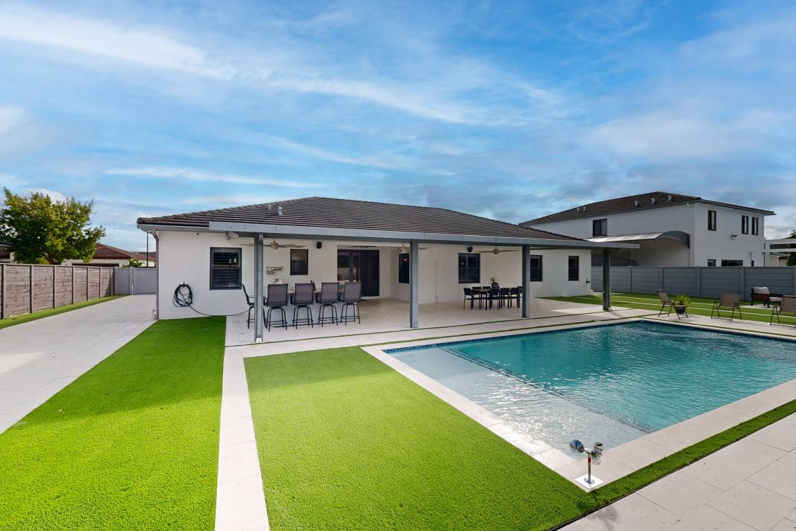 270 M² House ∙ 5 Bedrooms ∙ 12 Guests - Homestead, FL