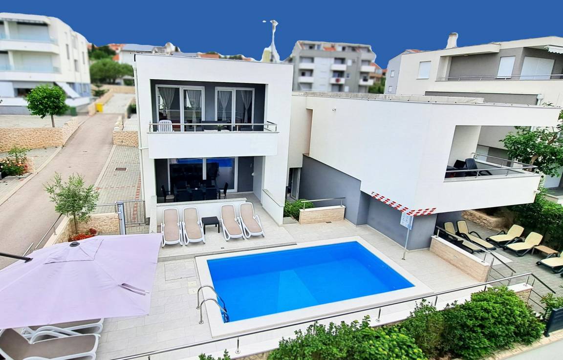 100 M² Apartment ∙ 3 Bedrooms ∙ 8 Guests - Caska