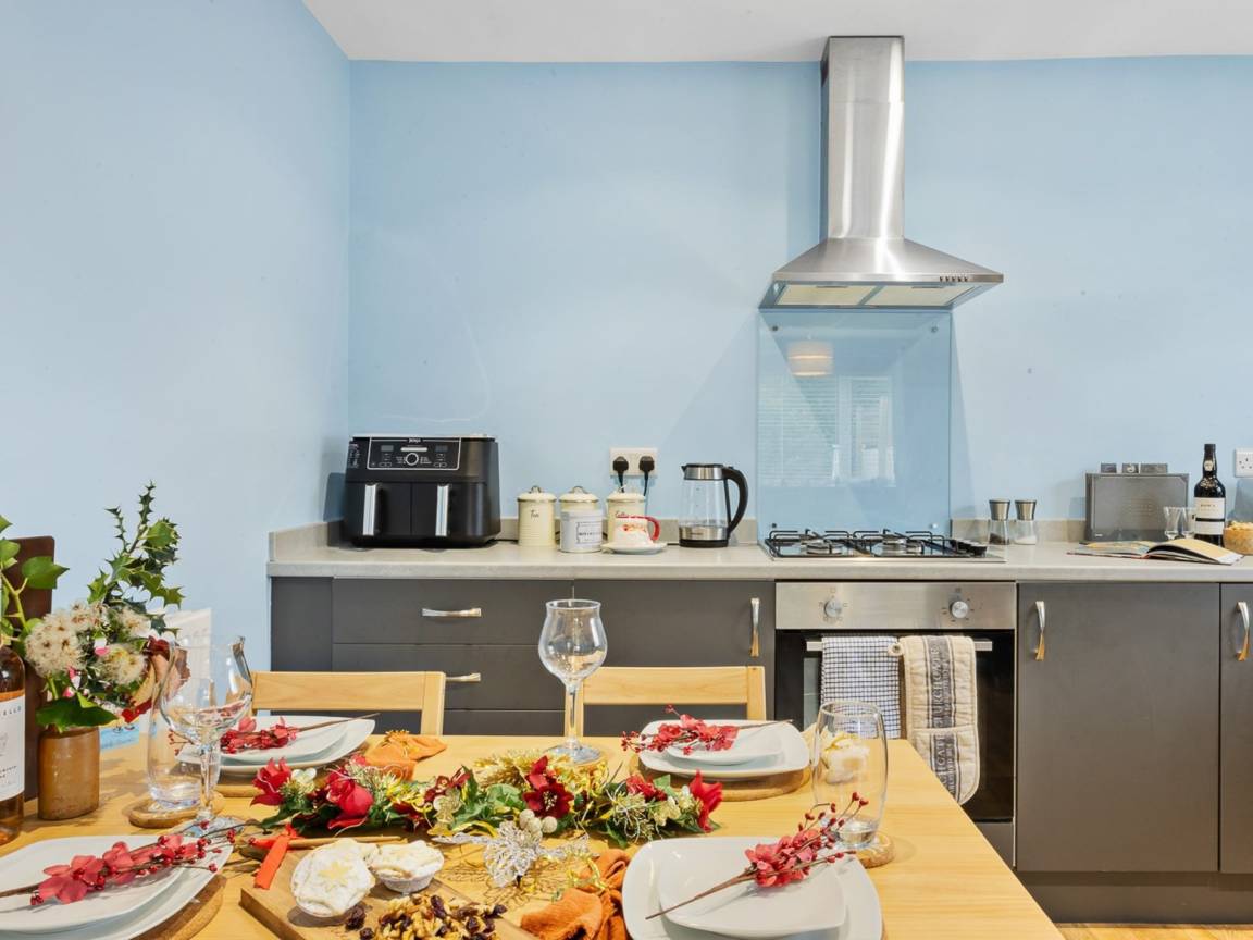 Cottage ∙ 2 Bedrooms ∙ 4 Guests - Totnes