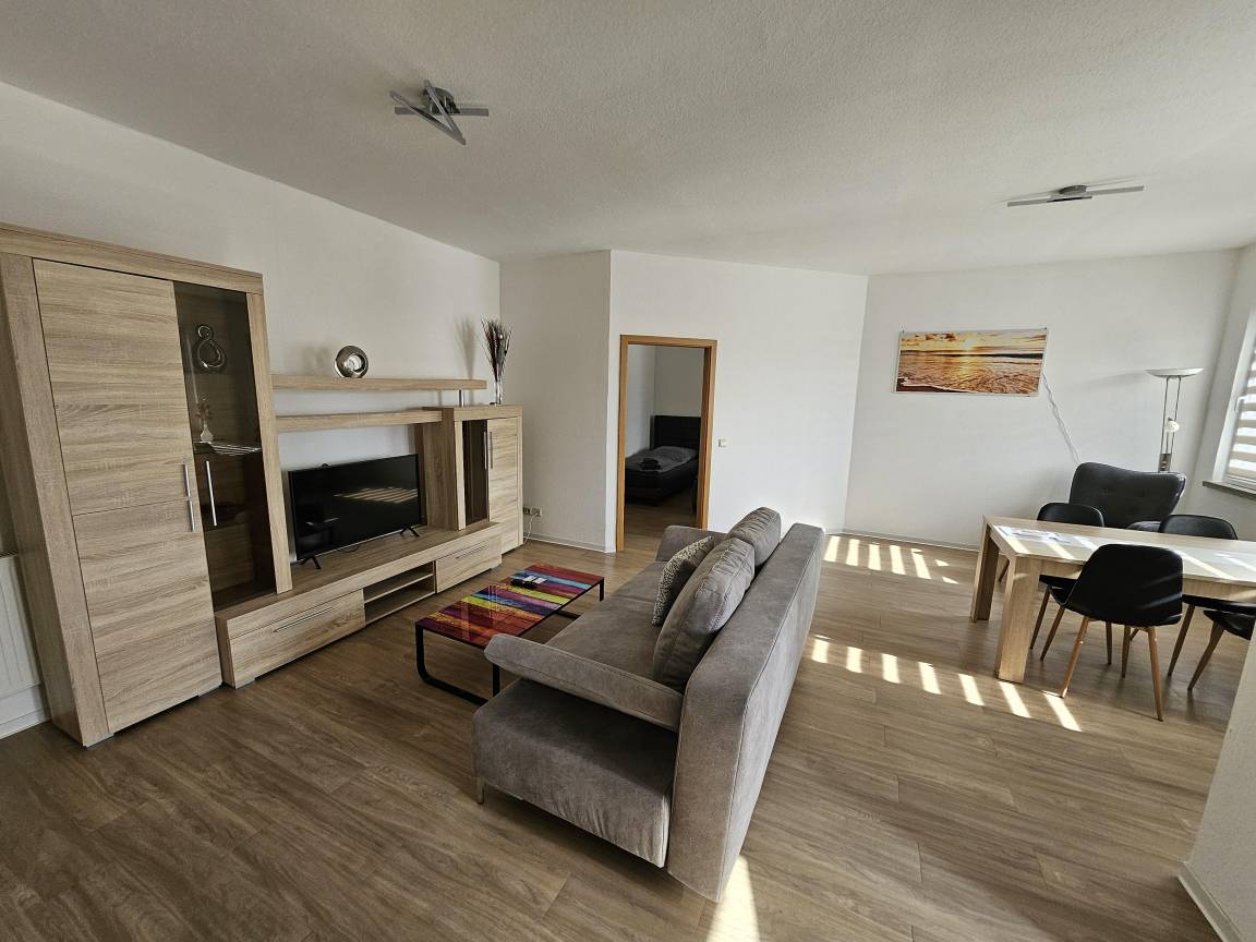 55 M² Ferienwohnung ∙ 1 Schlafzimmer ∙ 3 Gäste - Leuna