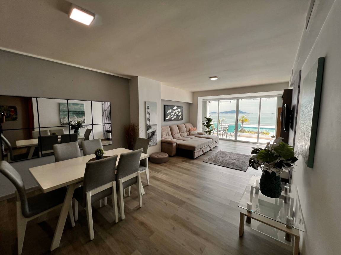 135 M² Apartment ∙ 3 Bedrooms ∙ 7 Guests - Panama City