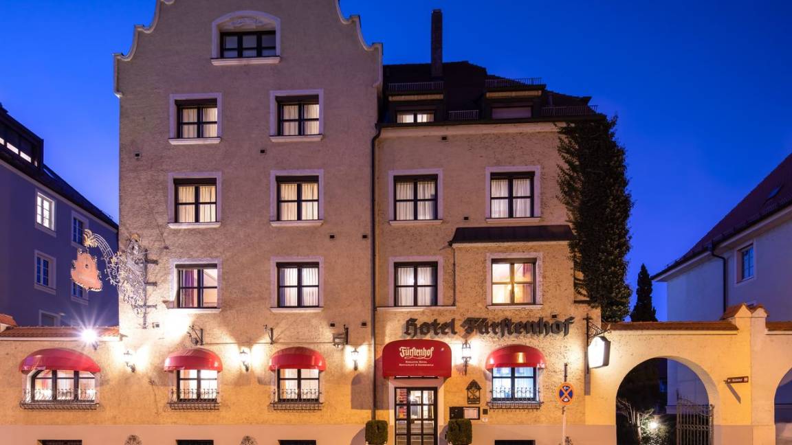 Hotelli ∙ 2 Vierasta - Landshut