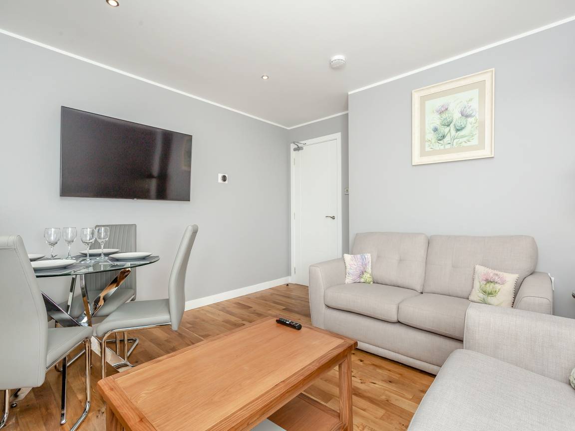 Cottage ∙ 2 Bedrooms ∙ 4 Guests - Loch Ness