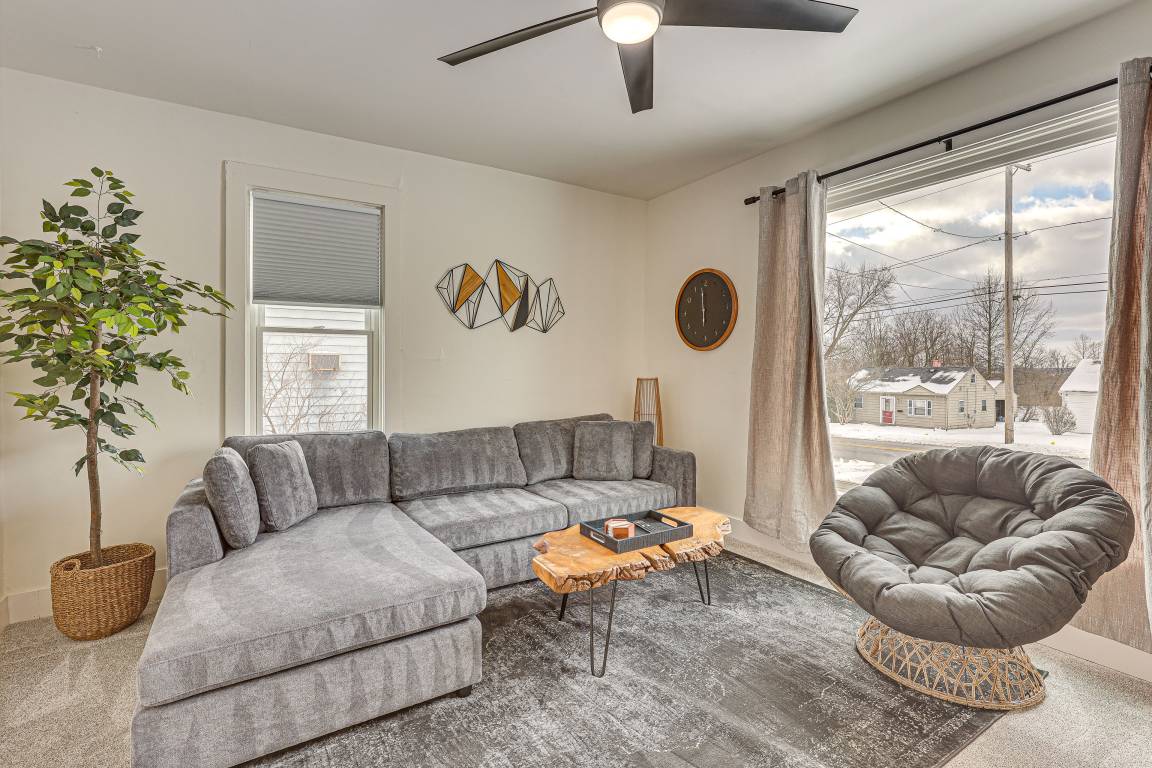 69 M² Apartment ∙ 1 Bedroom ∙ 2 Guests - Youngstown State University, Youngstown