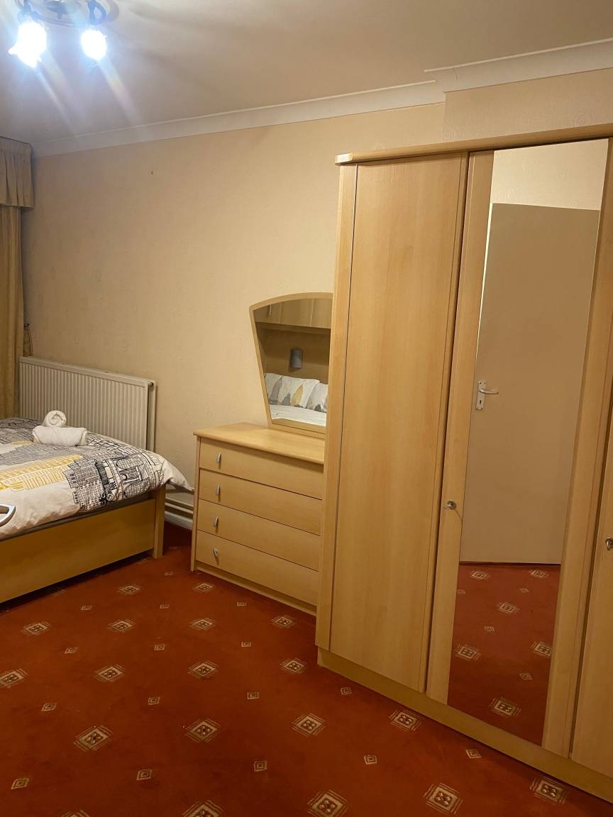 60 M² Ferienwohnung ∙ 4 Schlafzimmer ∙ 8 Gäste - London