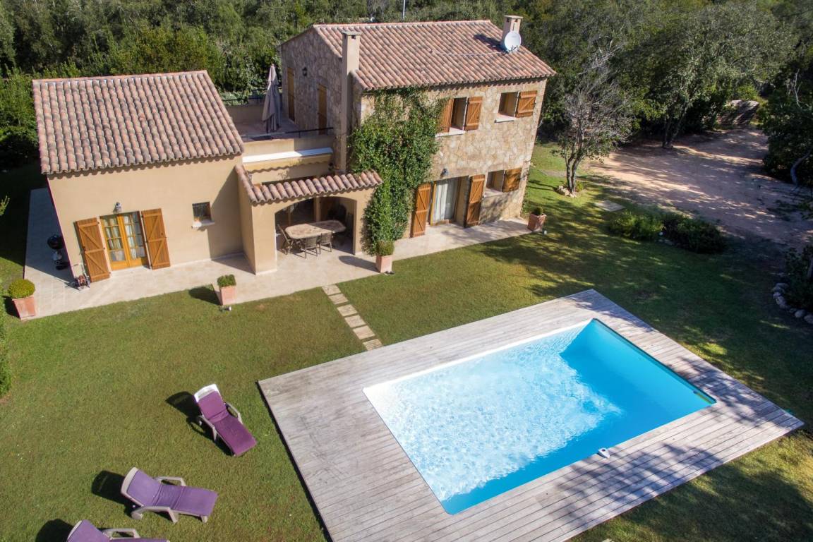 135 M² Gîte ∙ 4 Chambres ∙ 8 Personnes - Corse-du-Sud