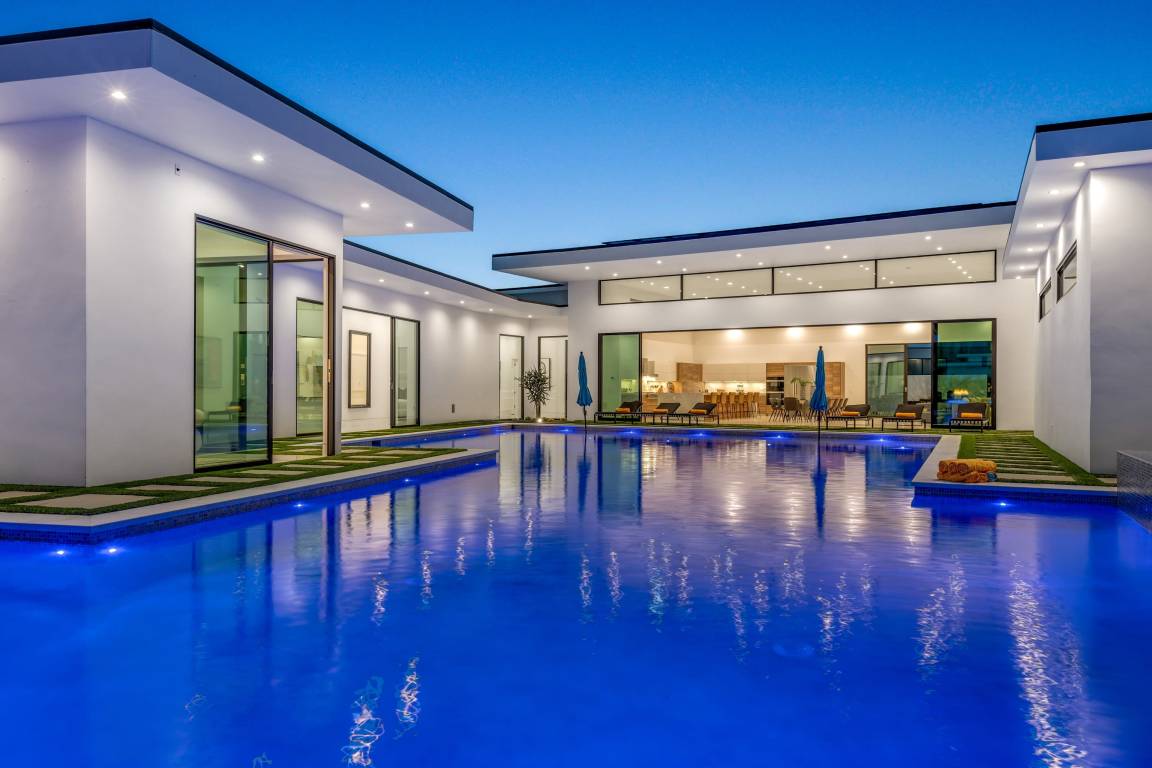 470 M² Villa ∙ 6 Bedrooms ∙ 17 Guests - Indio, CA