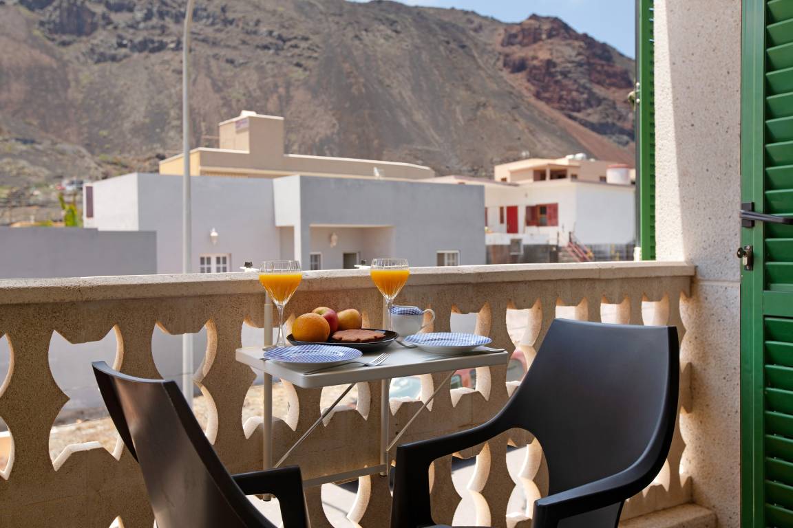 98 M² Apartamento ∙ 3 Habitaciones ∙ 6 Huéspedes - El Hierro