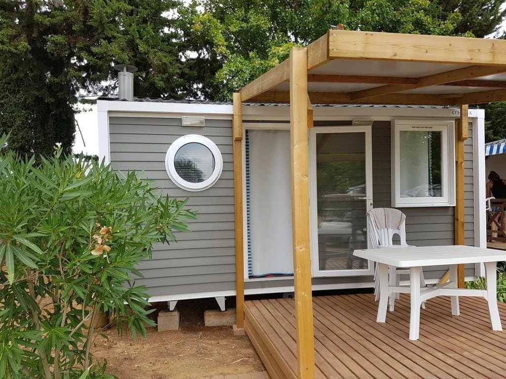 20 M² Camping ∙ 1 Habitación ∙ 2 Huéspedes - Le Grau-du-Roi