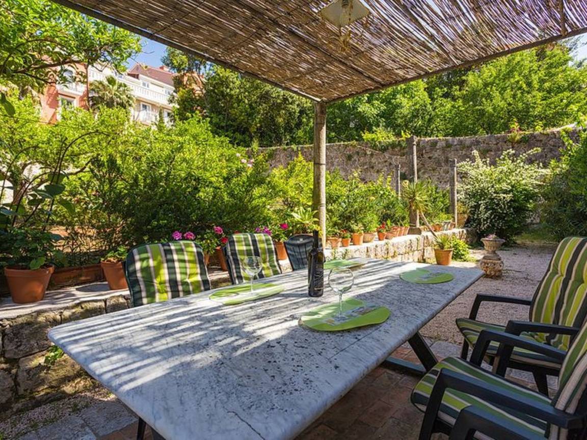 100 M² Appartement ∙ 2 Slaapkamers ∙ 4 Gasten - Dubrovnik