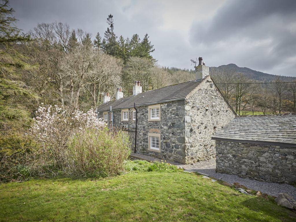 Cottage ∙ 4 Bedrooms ∙ 6 Guests - Keswick