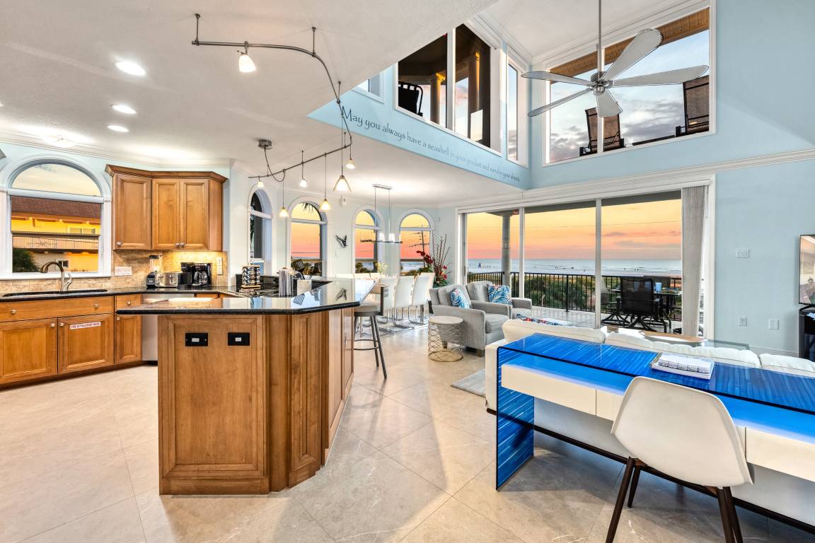 302 M² Condo ∙ 3 Bedrooms ∙ 8 Guests - Siesta Key, FL