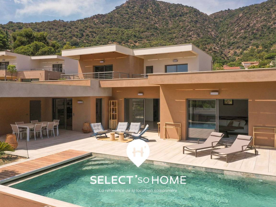 156 M² Villa ∙ 4 Bedrooms ∙ 10 Guests - Hyères