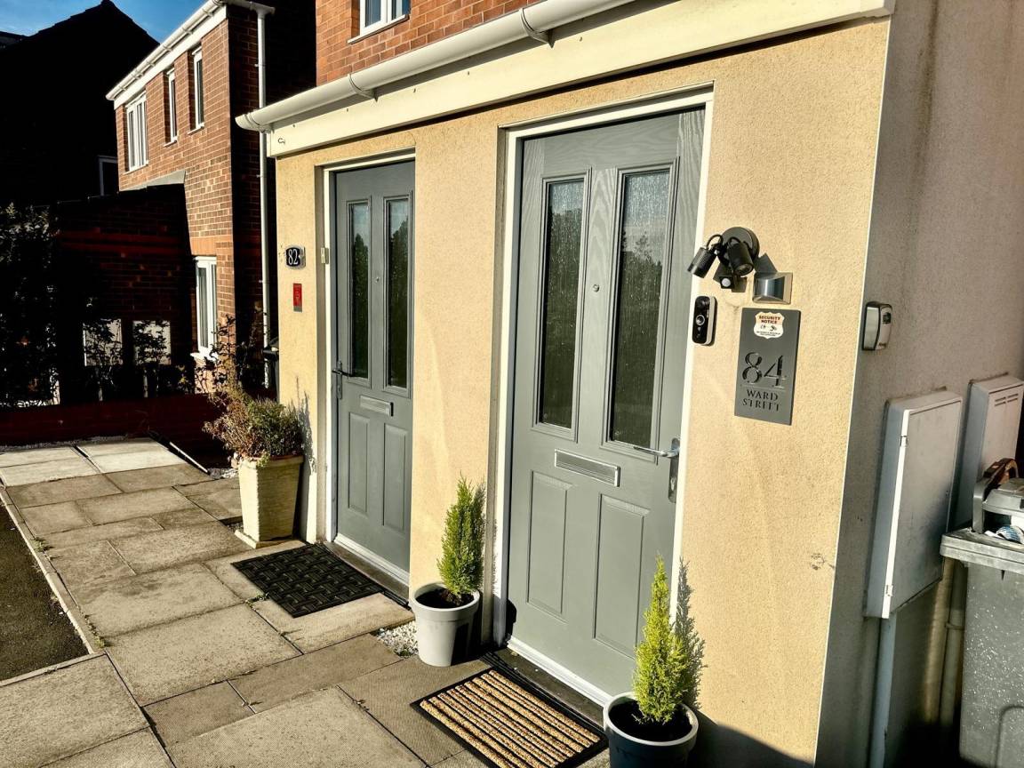 110 M² House ∙ 4 Bedrooms ∙ 9 Guests - Wolverhampton