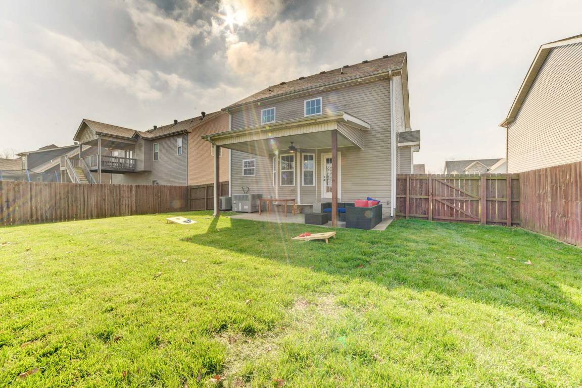 157 M² Casa ∙ 3 Habitaciones ∙ 8 Huéspedes - Clarksville, TN