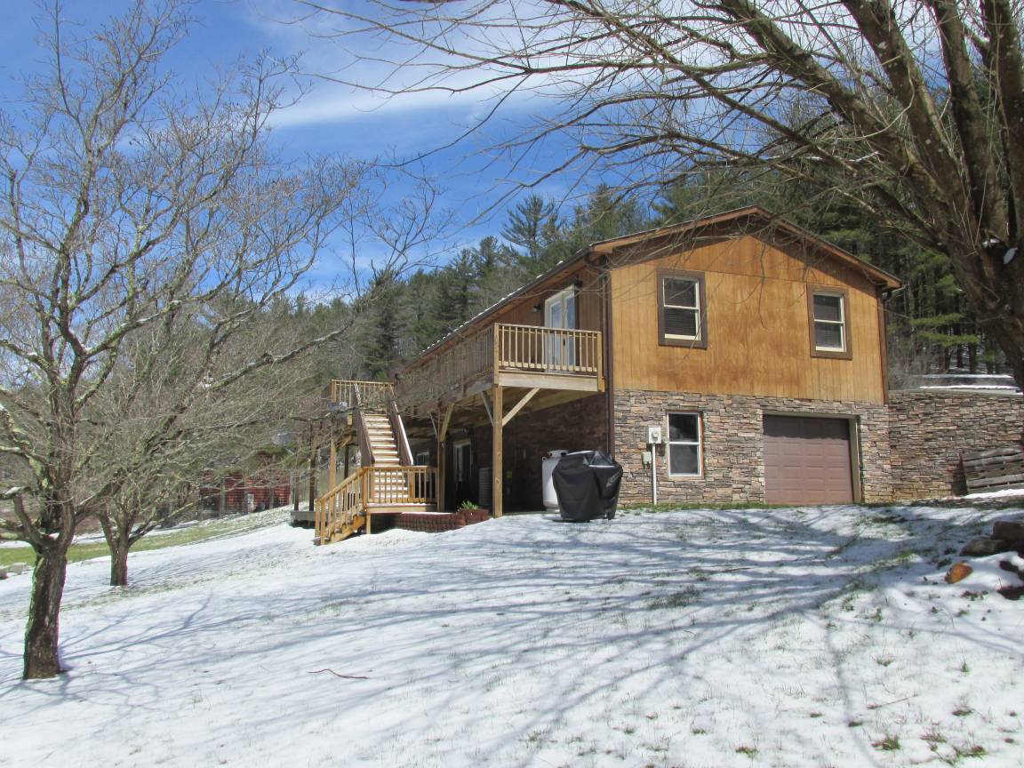 196 M² House ∙ 3 Bedrooms ∙ 10 Guests - New River State Park, Laurel Springs