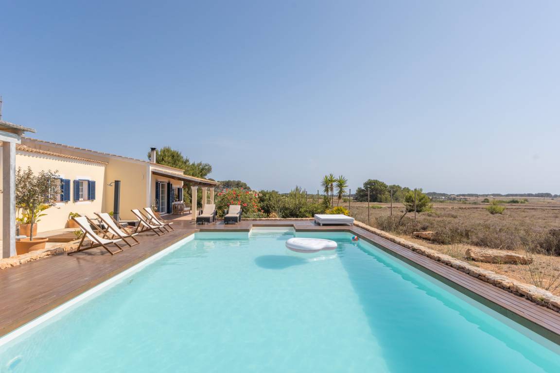 180 M² House ∙ 4 Bedrooms ∙ 8 Guests - Formentera