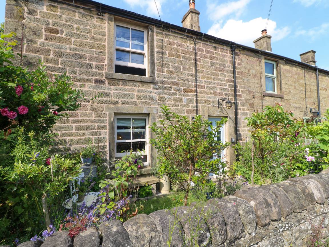 Cottage ∙ 2 Bedrooms ∙ 5 Guests - Bakewell