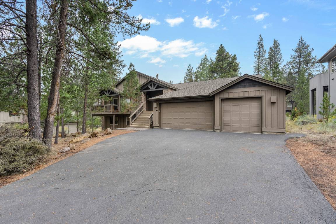340 M² House ∙ 7 Bedrooms ∙ 16 Guests - Sunriver, OR