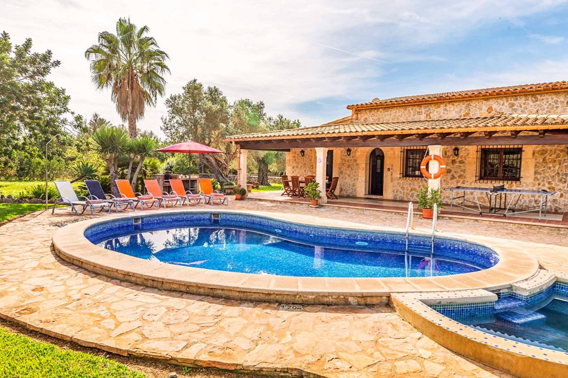 Villa ∙ 3 Habitaciones ∙ 6 Huéspedes - Pollensa