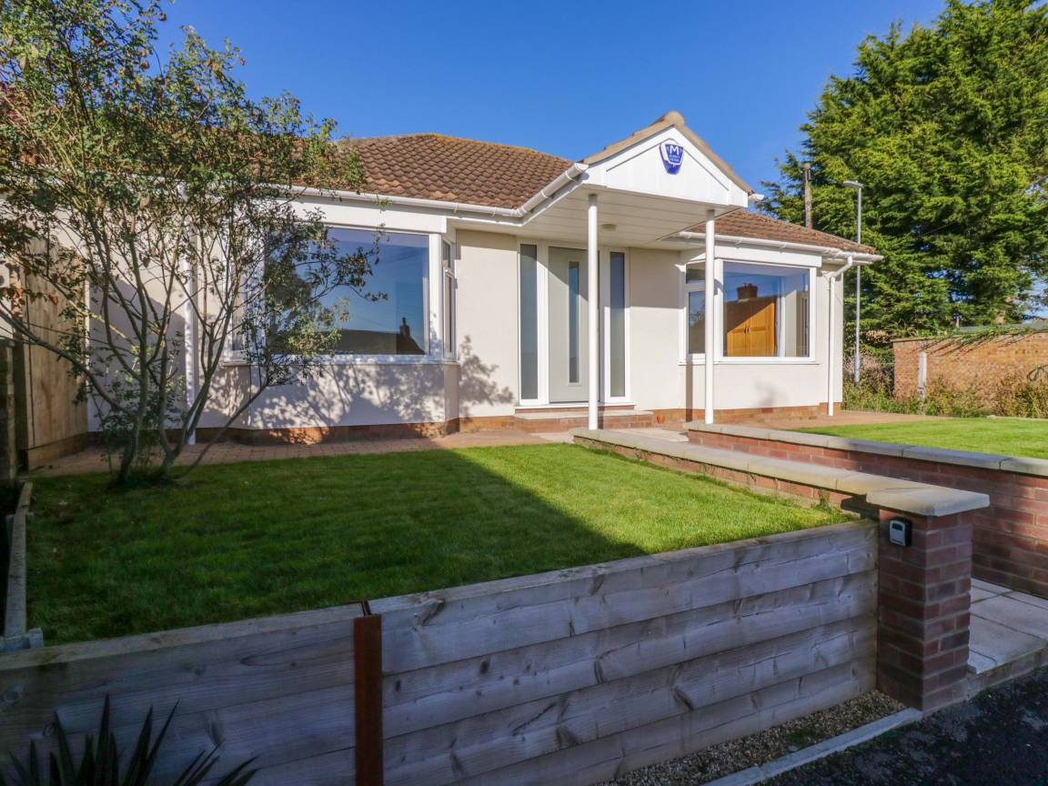 Cottage ∙ 3 Bedrooms ∙ 6 Guests - Ely