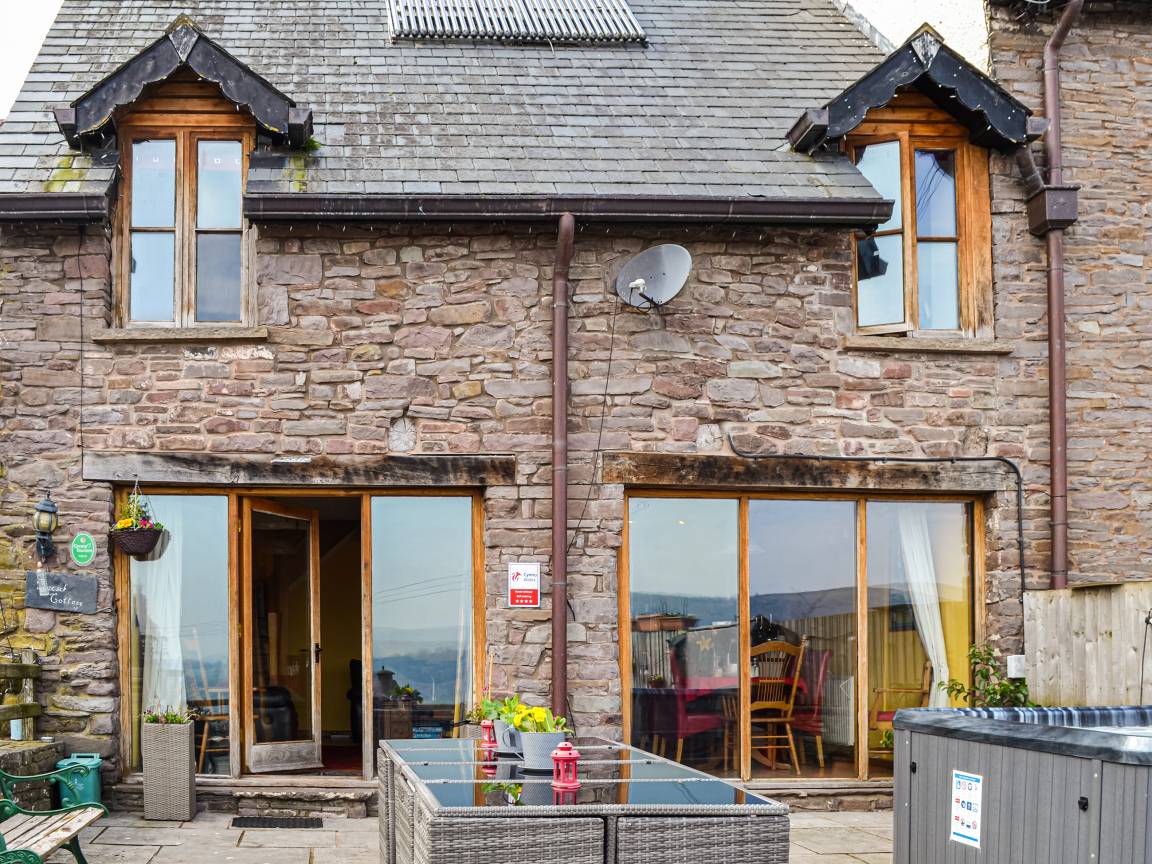 Cottage ∙ 3 Bedrooms ∙ 6 Guests - Brecon