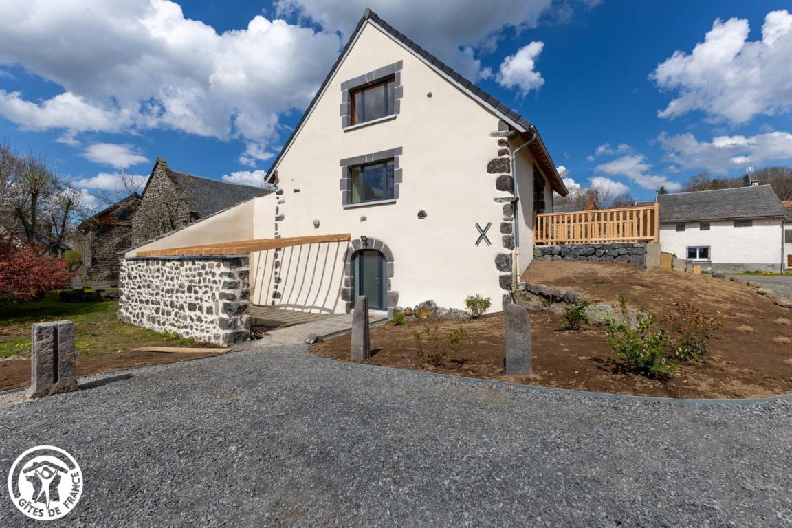 153 M² Gîte ∙ 3 Chambres ∙ 10 Personnes - Aydat