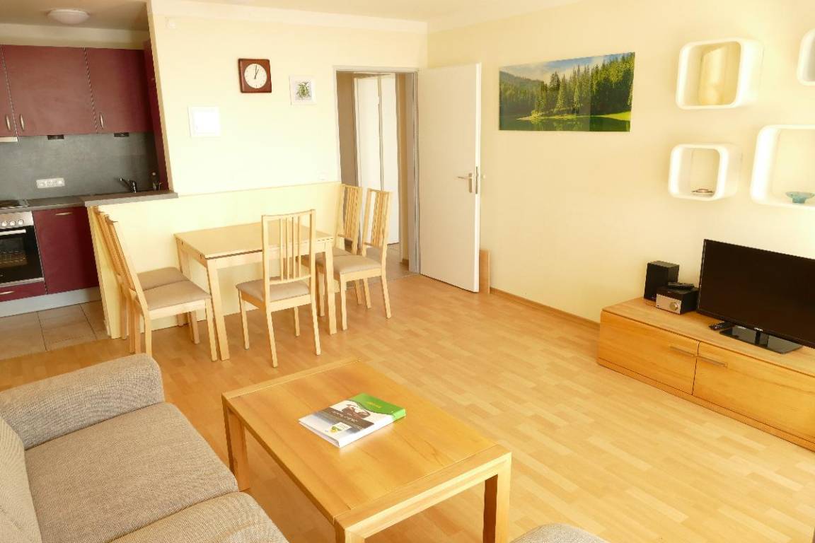 91 M² Ferienwohnung ∙ 2 Schlafzimmer ∙ 6 Gäste - Philippsreut