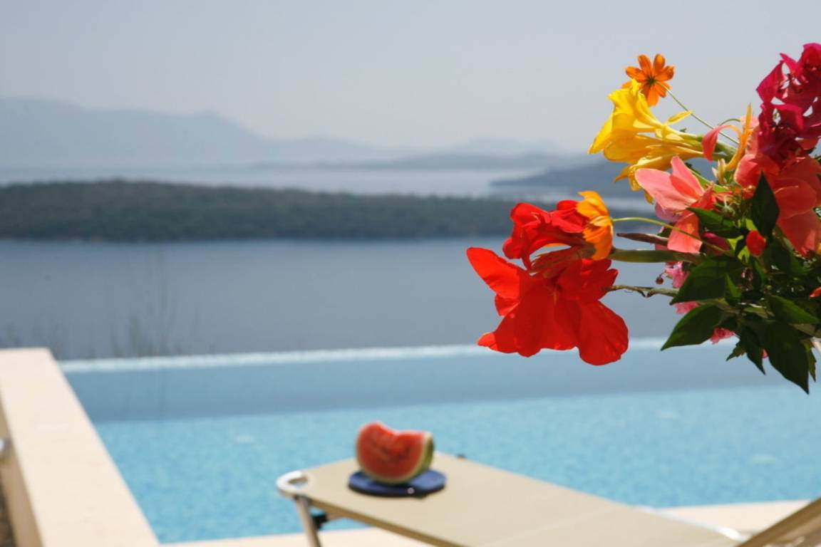 160 M² Villa ∙ 3 Bedrooms ∙ 8 Guests - Lefkada