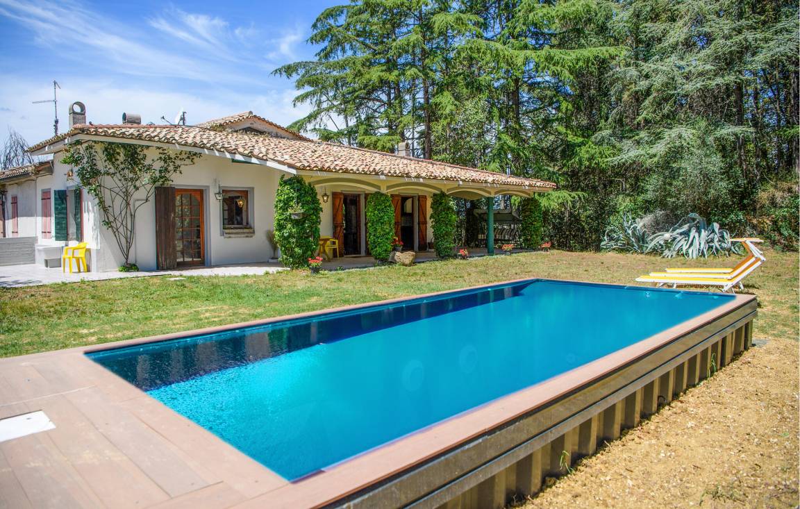 100 M² House ∙ 2 Bedrooms ∙ 5 Guests - Pesaro