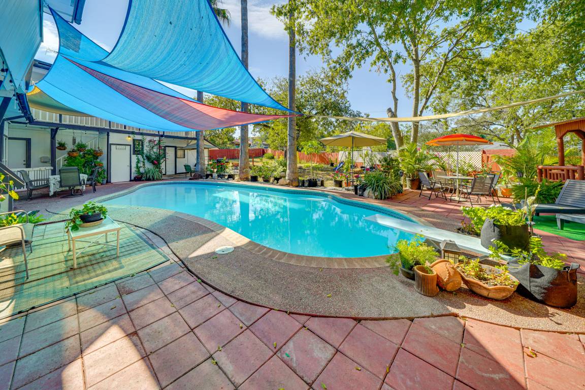 603 M² Villa ∙ 6 Bedrooms ∙ 20 Guests - Lackland AFB, TX