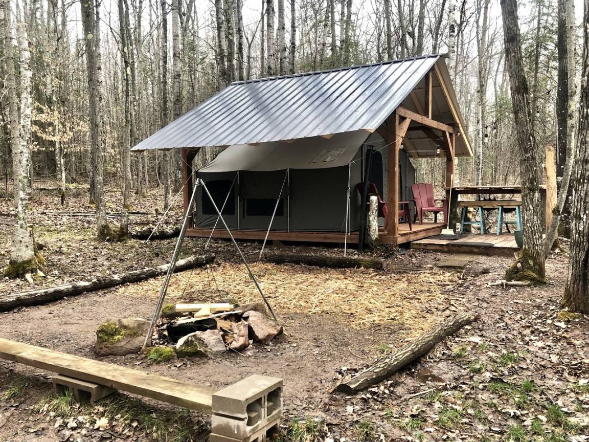 Camping ∙ 1 Bedroom ∙ 2 Guests - Wisconsin