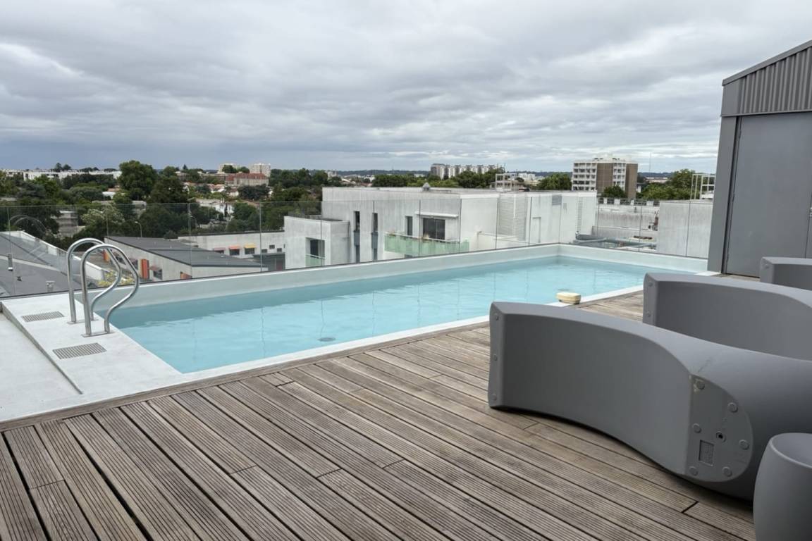 88 M² Appartement ∙ 2 Chambres ∙ 4 Personnes - Talence