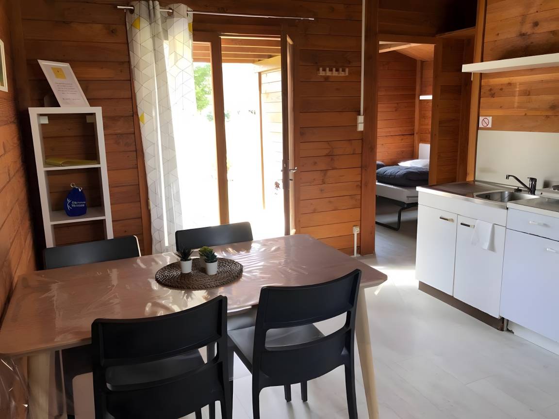 32 M² Camping ∙ 2 Chambres ∙ 6 Personnes - Challans